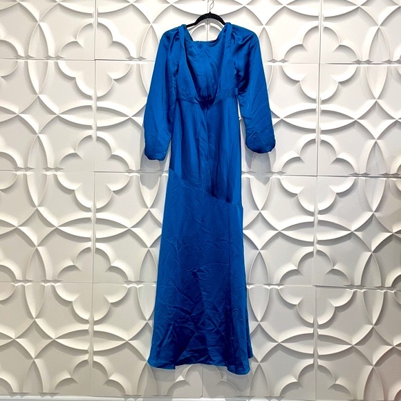 lovely | Dresses | Lovely Lx Charmeuse Teagan Md Dress Dusk Blue Sz 6 ...